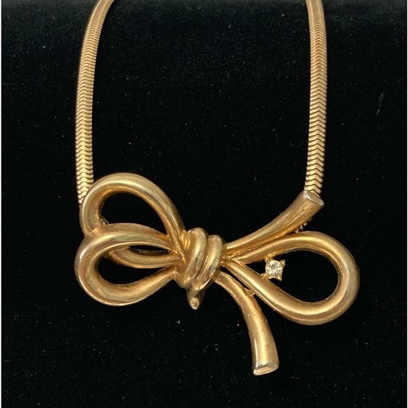 Trifari | Jewelry | Vintage Trifari Gold Bow Rhinestone Snake Chain ...